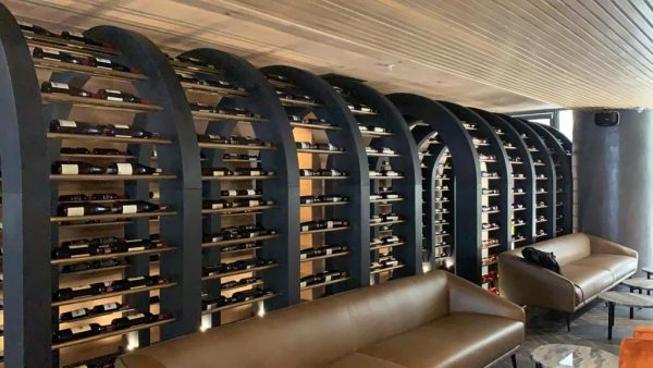 Project Solo restaurant Oak wall cladding | Finfloor